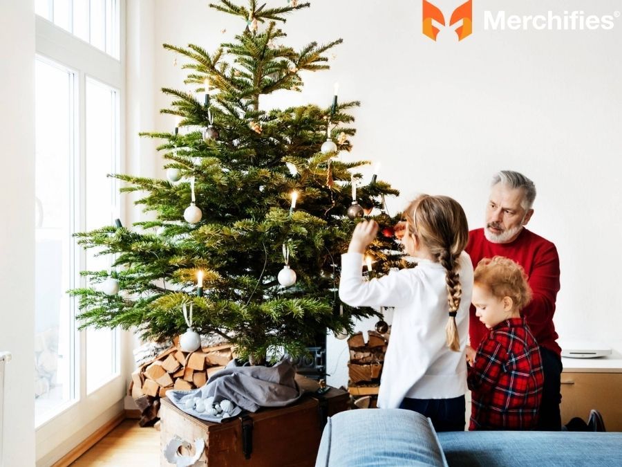 How to Keep Your Christmas Tree Alive & Fresh All Season Long: The ...